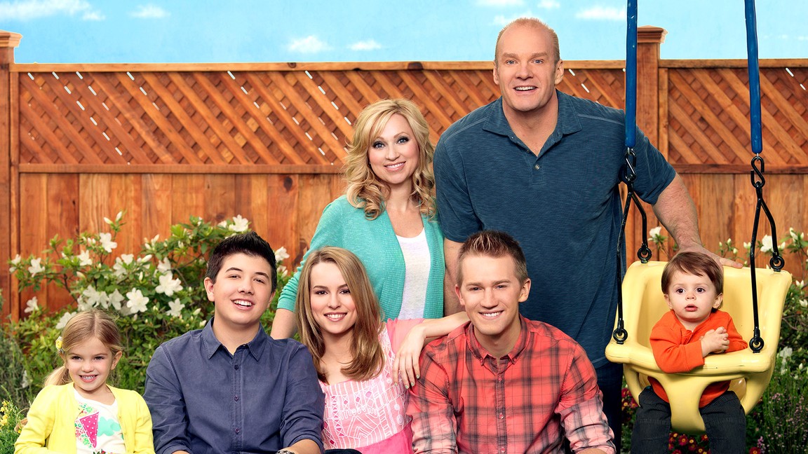 Good Luck Charlie Pj In The City